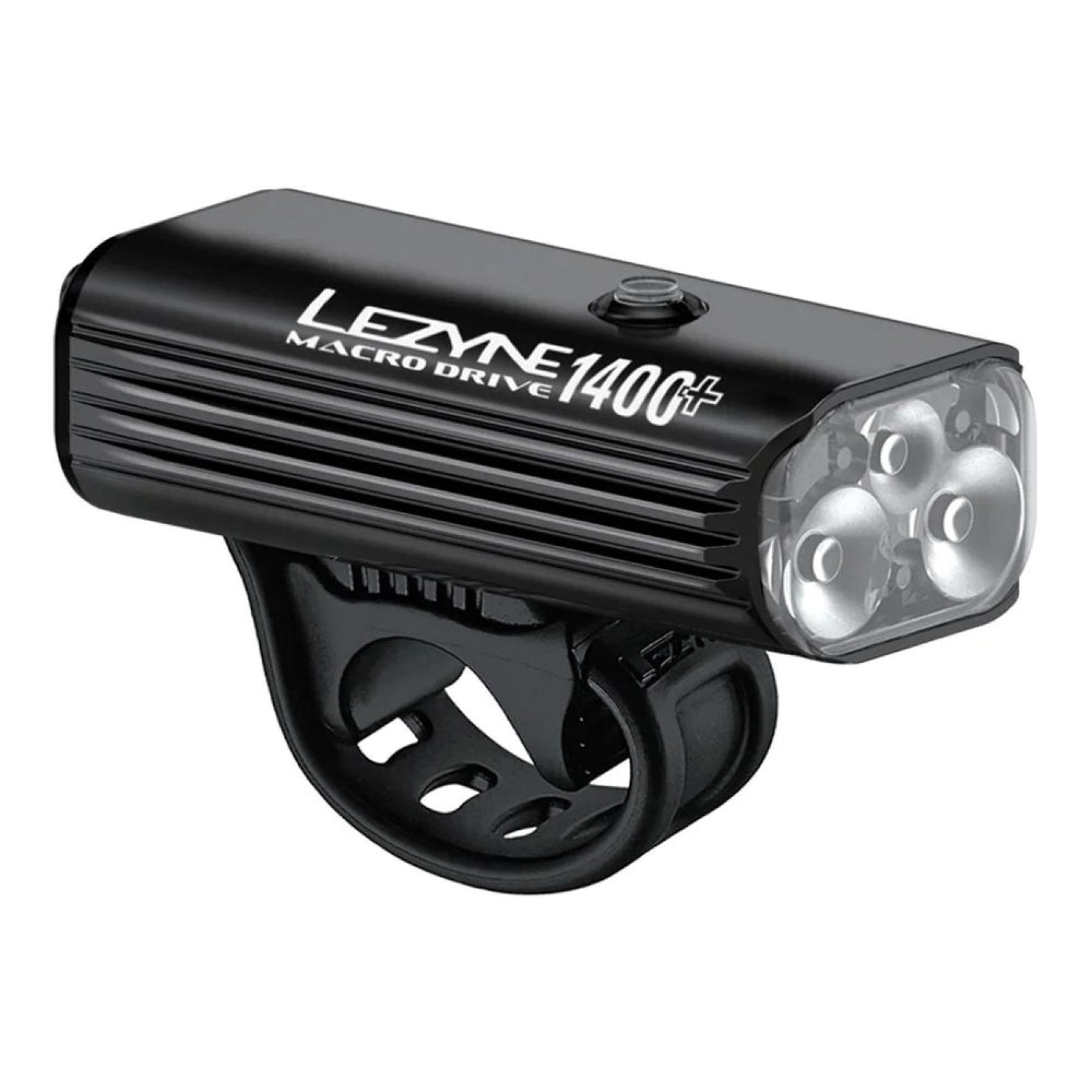 Review: Halfords Advanced 1800 Lumen Front Bike Light | Cycling UK